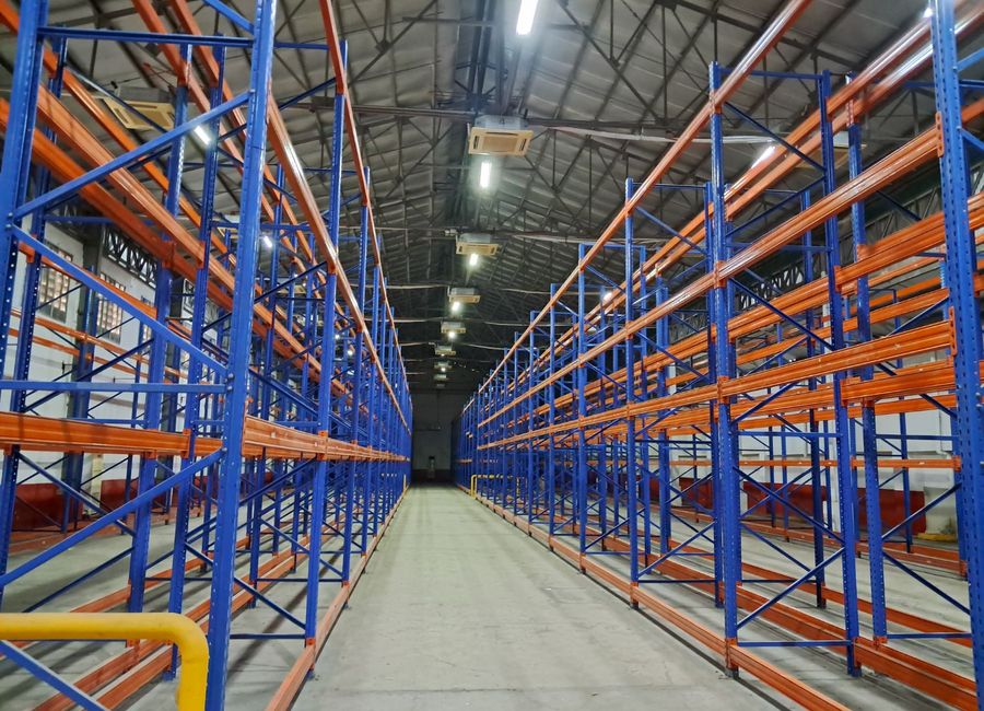3000 sqm warehouse in cabuyao laguna with racking system / aircons