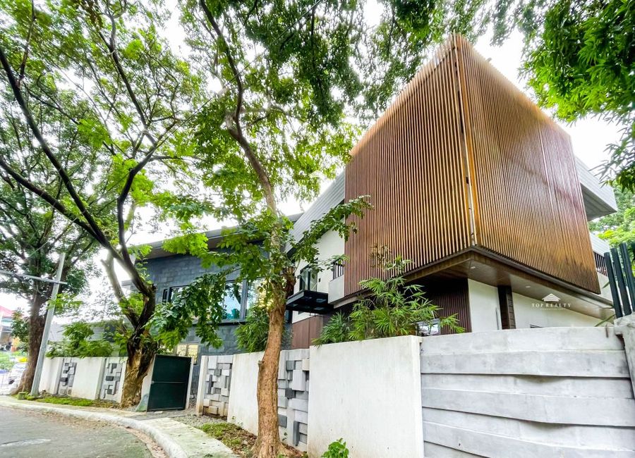 Corner House and Lot for sale in Paranaque City at Marcelo Green Village