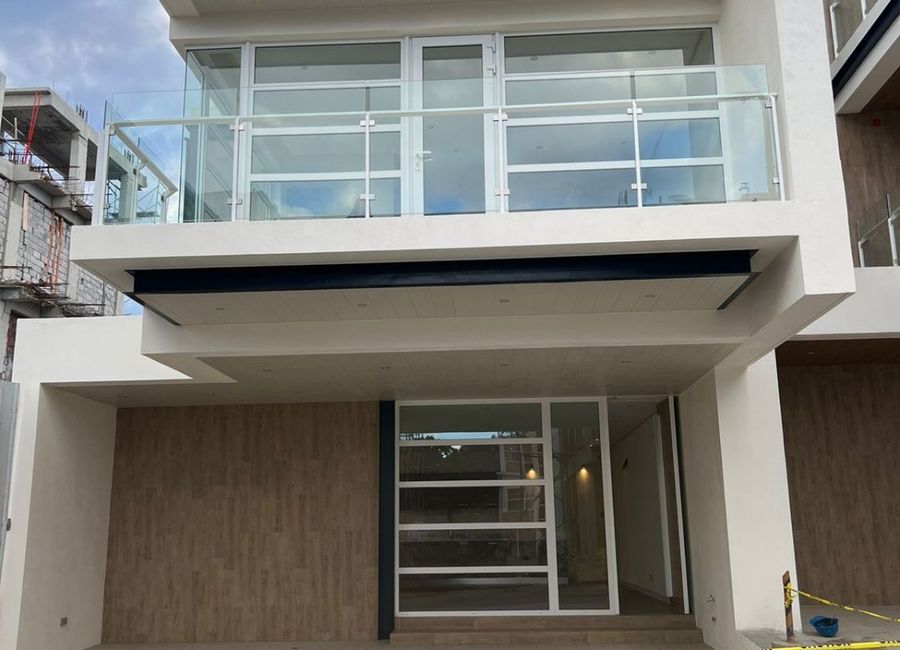M RESIDENCES 3 BEDROOM TOWNHOUSE FOR SALE