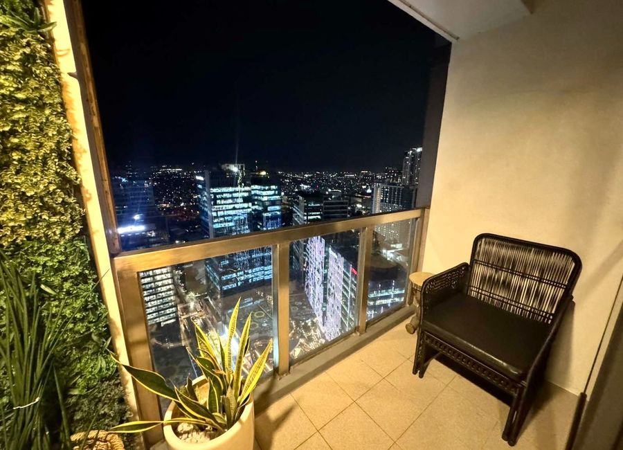 4 Bedroom Penthouse For Rent Uptown Ritz Residences BGC condo for rent
