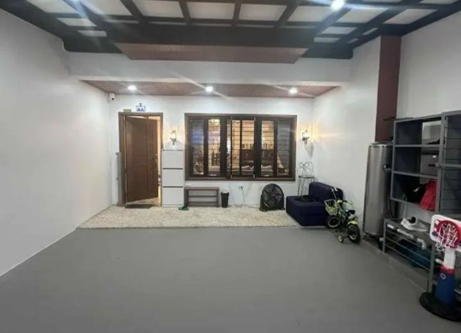 FOR SALE – Pre-Owned Townhouse in Xavierville, Quezon City