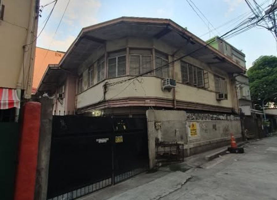 5-Unit Townhouse Compound for Sale in Legarda Sampaloc Manila City