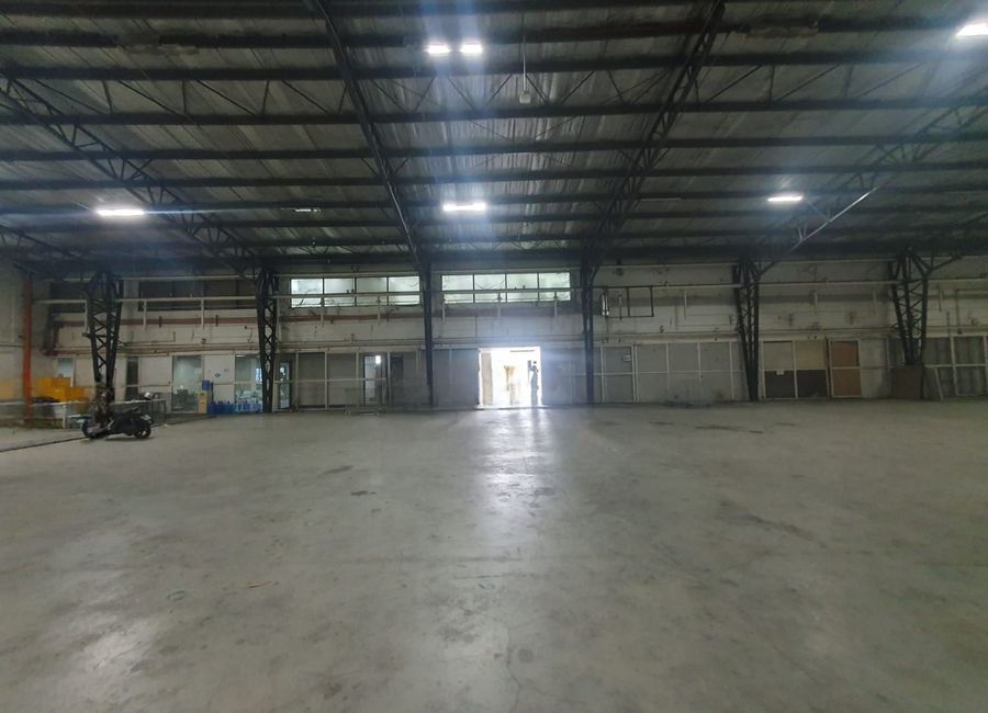 For Lease 1000 sqm Warehouse unit in Makati