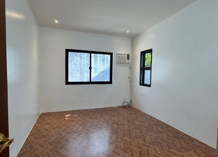 House 4 Bedroom Bungalow For Sale Merville Park Subdivision Paranaque