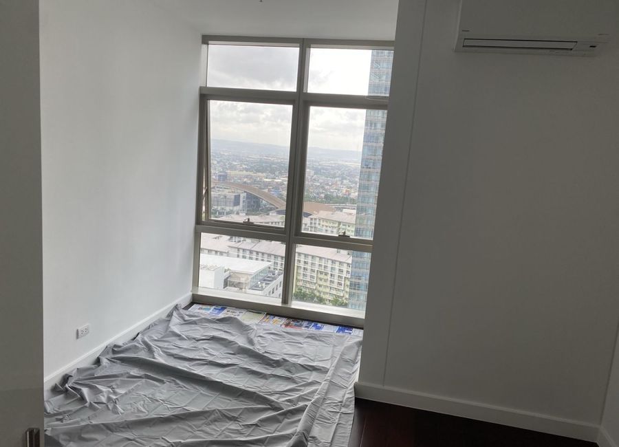 2BR CONDO FOR SALE IN BGC WEST GALLERY PLACE 91 SQM