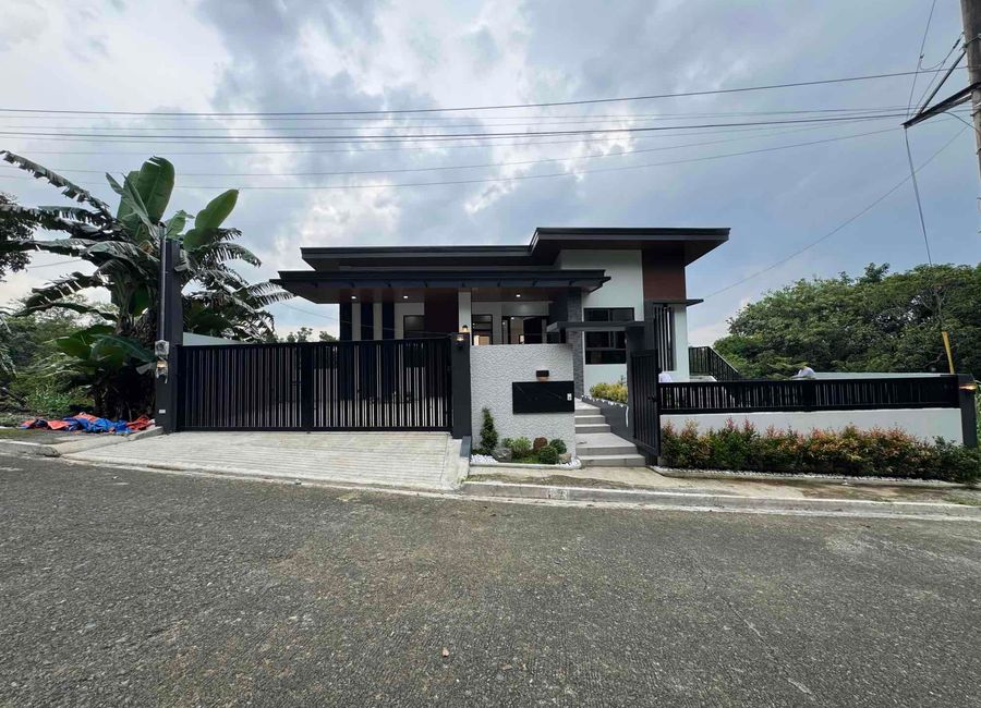 3-Level Brand New House in Sunvalley Golf Course Antipolo City Rizal ...