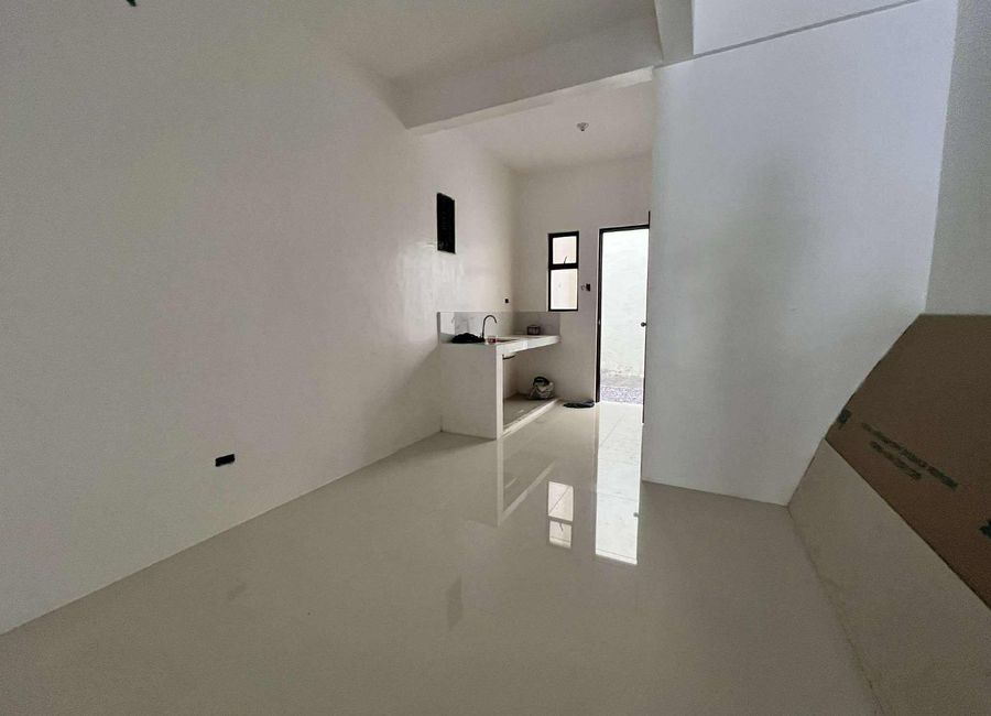 Commonwealth For Sale 2 Storey Townhouse 3 Bedrooms near Litex Market rg