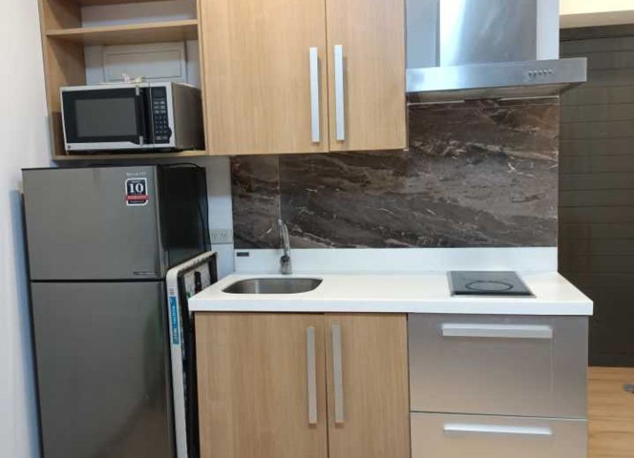 Studio Unit with Parking Slot in Knights Bridge Residences Makati City