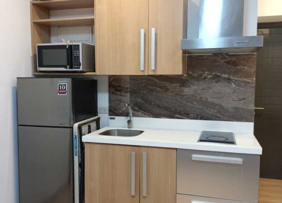 Studio Unit with Parking Slot in Knights Bridge Residences Makati City