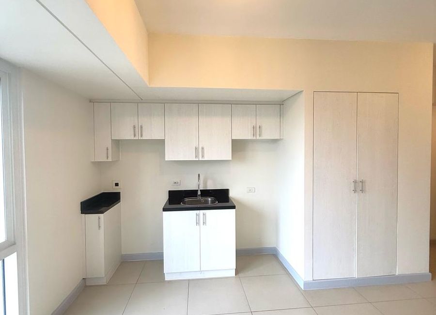 Modern 1 Bedroom Unit for Sale in The Lerato Bel-Air, Makati City