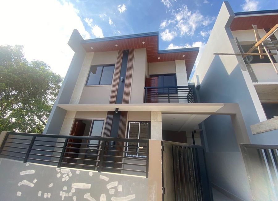 🏡 For Sale: Modern Corner House in Eliora, Amparo Subdivision! - Rey