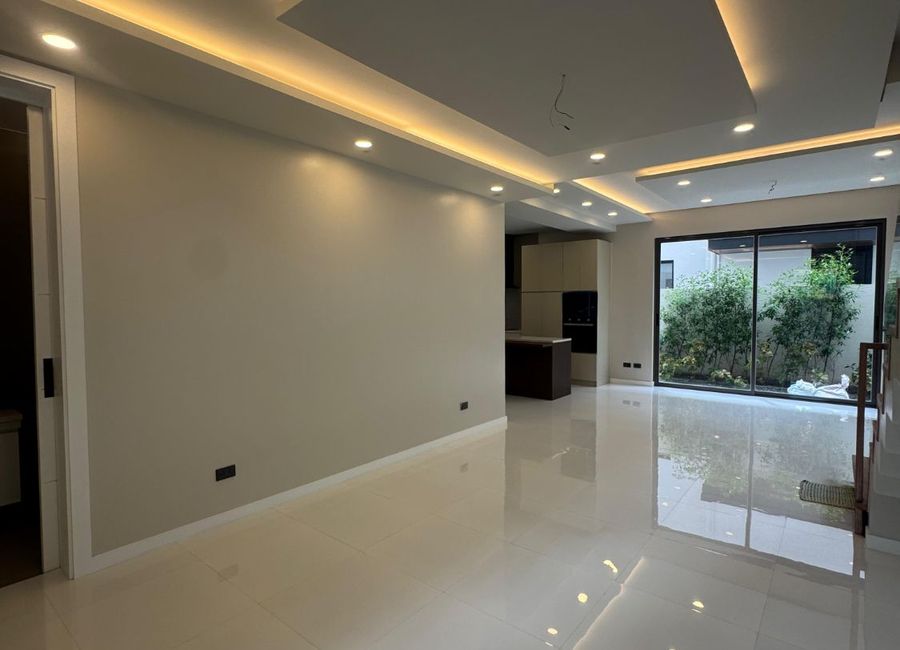 FOR SALE – 3-Storey Residential House in BF Homes President’s Heights ...