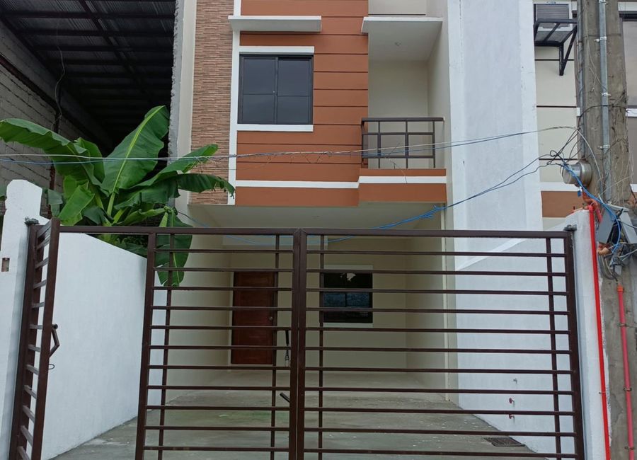 🏘️ Townhouse Living at Its Best – For Sale in North Subdivision, QC - Rey