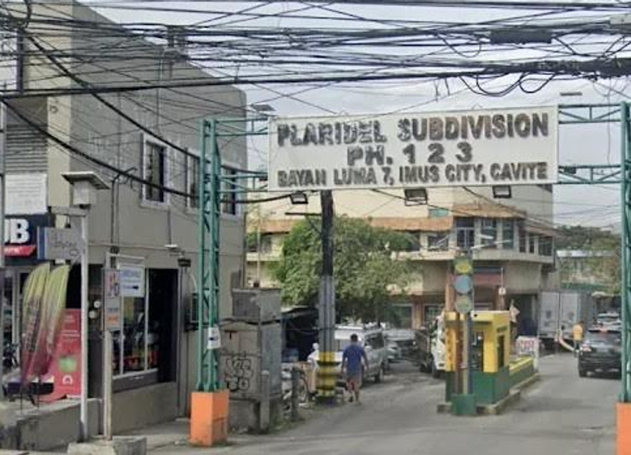 House for sale ( OK for commercial store ) in PLARIDEL SUBDIVISION Imus ...