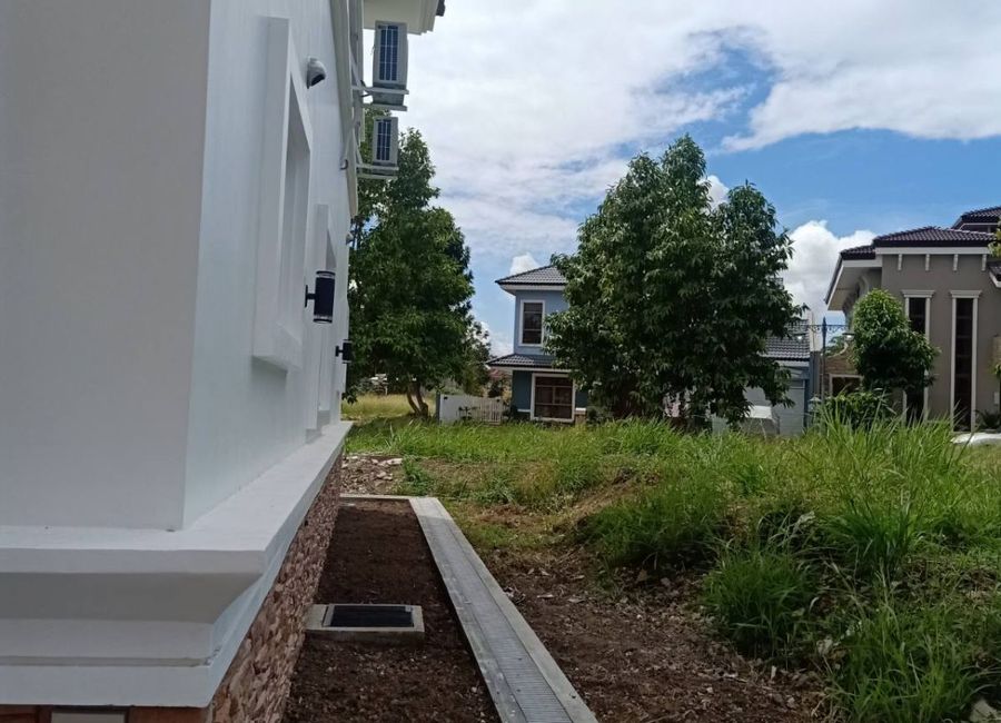 55.8M DIANA Model with 2 Bedrooms for sale in Almanza Dos Las Pinas ...