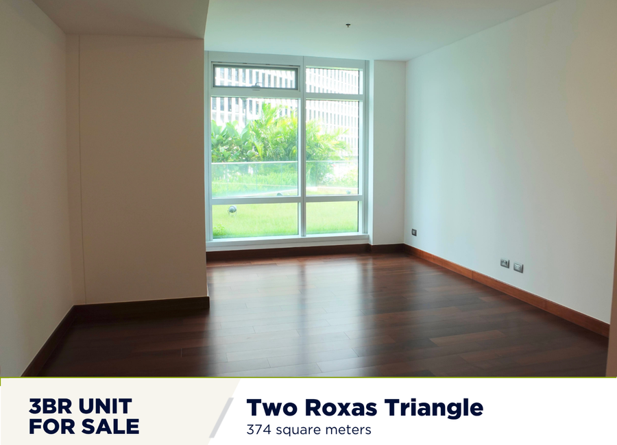 FOR SALE: 3 Bedrooms in Two Roxas Triangle