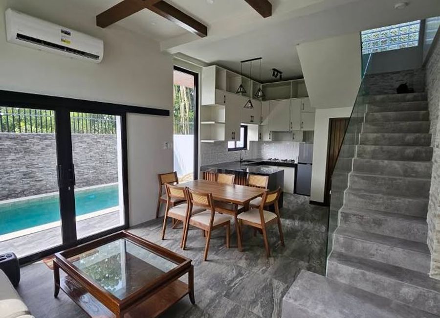 House & Lot For Sale in Tagaytay City-MC