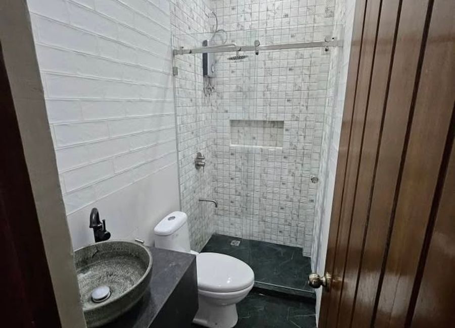 House & Lot For Sale in Tagaytay City-MC