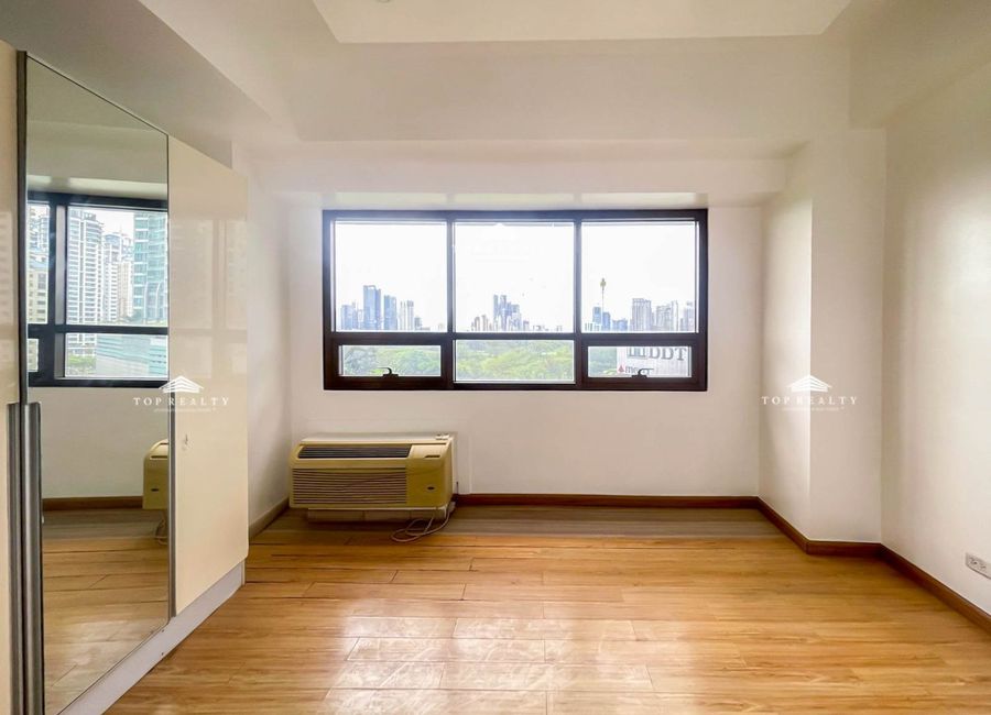 For Sale: 2-Bedroom Unit at Icon Residences Tower 1, BGC, Taguig City