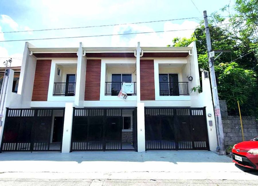 2 Storey Townhouse for sale in Sauyo near Tandang Sora Quezon City