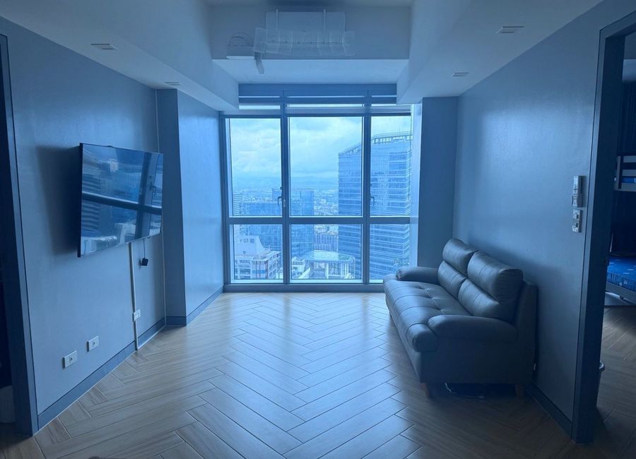 Ready for Move-In! 2BR Condo with Parking and City View in 8 Forbestown ...