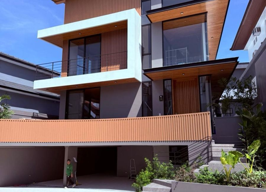 BRAND NEW HOUSE FOR SALE OR FOR RENT McKinley Hill Village, Taguig City