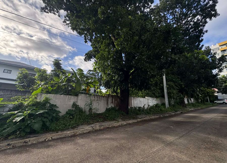 3 TITLES AVAILABLE — VILLA VIENNA NEOPOLITAN LOTS FOR SALE