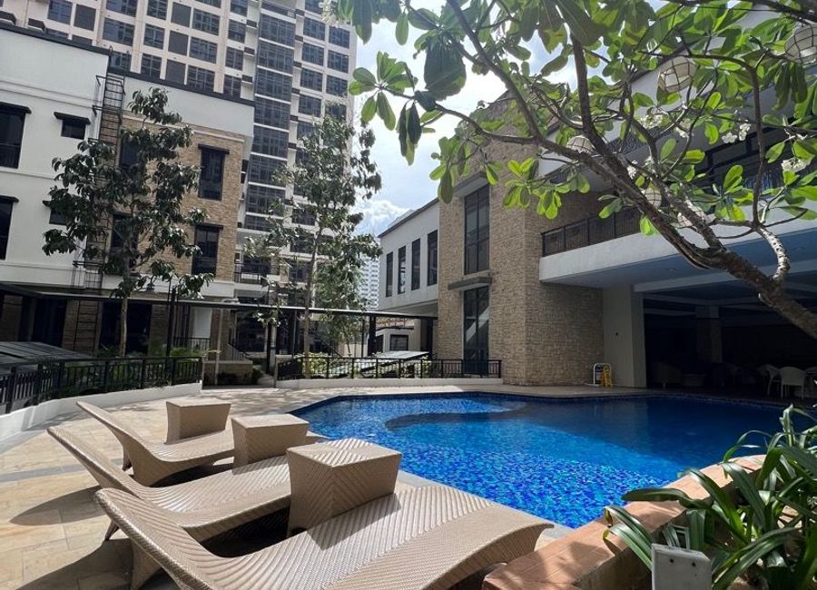 GROUND FLOOR UNIT FACING GARDEN | Special Corner 3BR Unit Facing ...