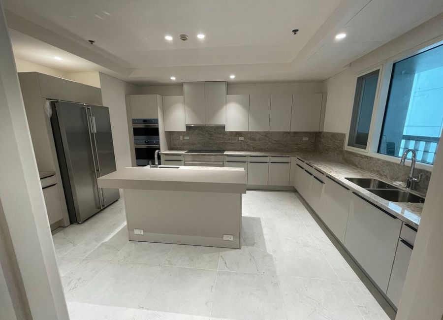 One Roxas Triangle Condo For Sale Makati 3 Bedroom Premium Unit Makati