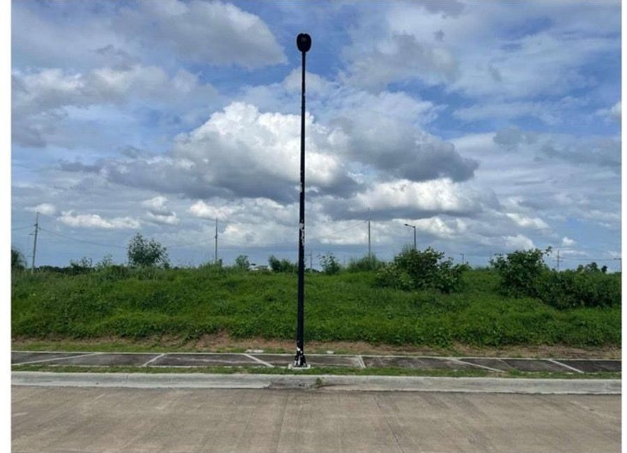 Single Loaded Lot for Sale in Ardia Vermosa Cavite
