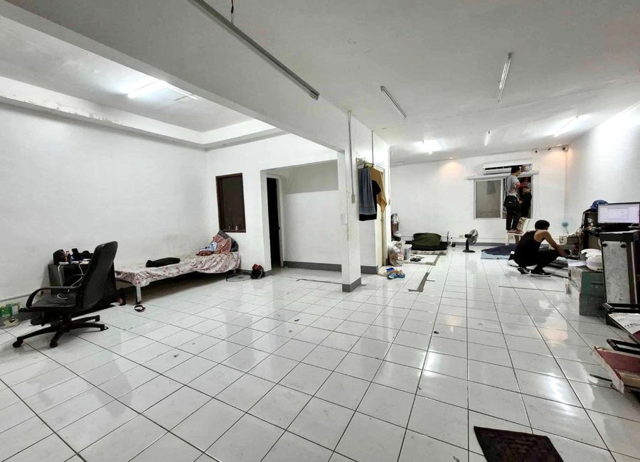 For Sale: Warehouse in Cubao, Quezon City