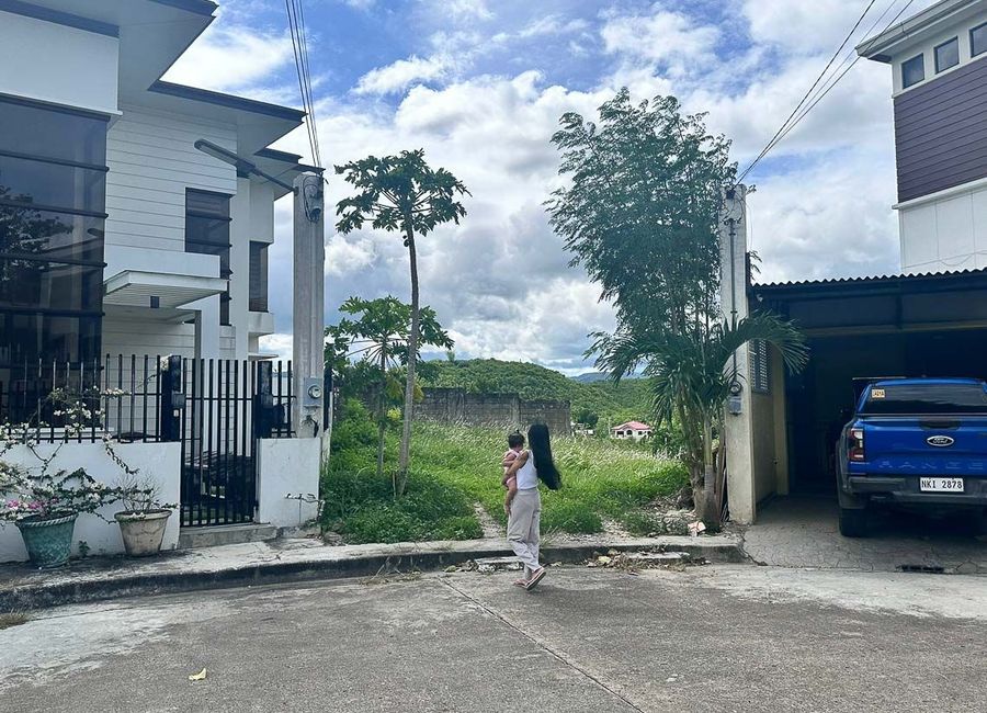 Peaceful Elevated Lot with Panoramic Views in Consolacion
