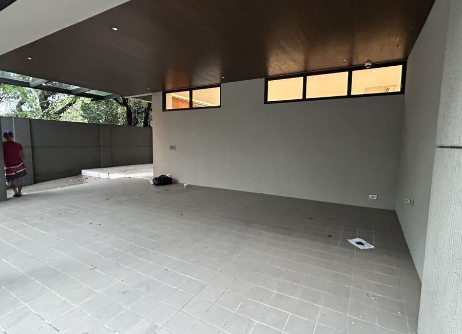 VALLE VERDE BRAND NEW TOWNHOUSE WITH ELEVATOR FOR SALE