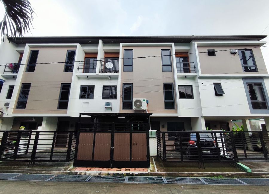 Tandang Sora Quezon City For Sale 3 Storey Townhouse 3 Bedrooms near ...