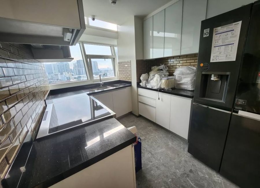 3 BEDROOM CONDO UNIT FOR SALE AND FOR RENT IN PASIG , CAPITOL COMMONS ...