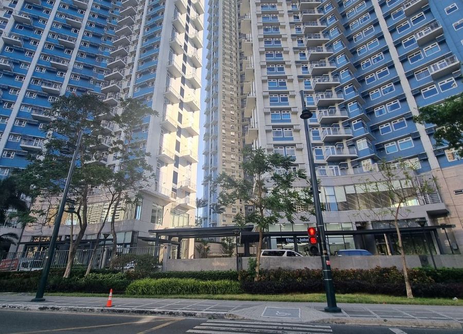 RENT TO OWN IN BGC - TRION TOWERS BY RLC RESIDENCES