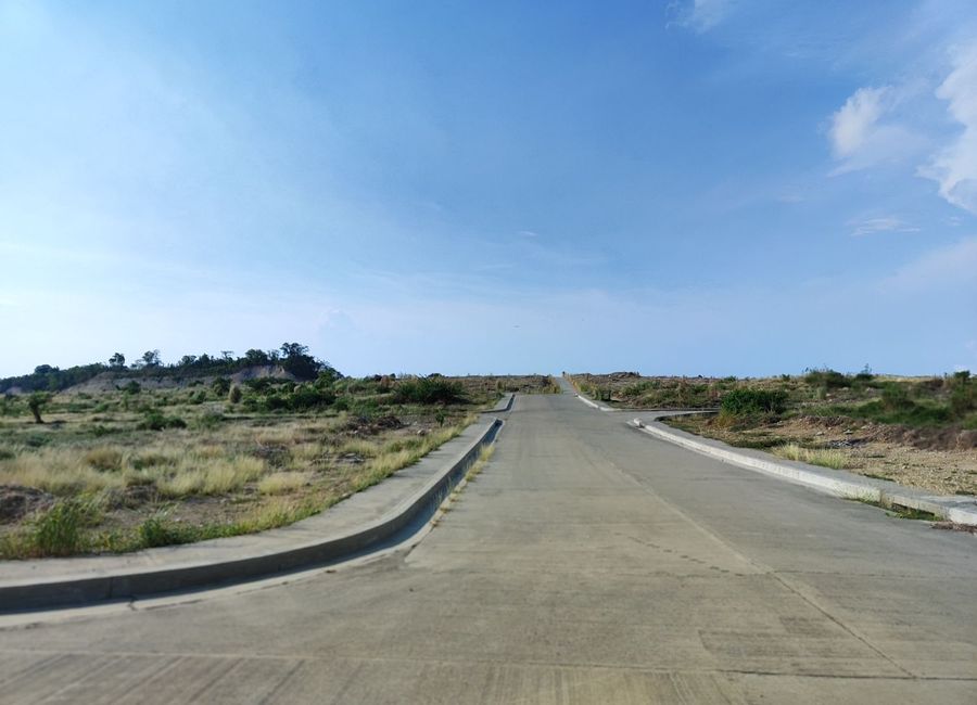 2.5M- RESIDENTIAL LOT ( CORNER UNIT ) w/ 115 SQM, FOR SALE IN ...