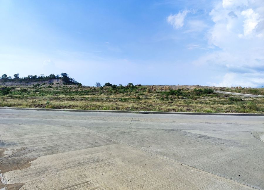 2.5M- RESIDENTIAL LOT ( CORNER UNIT ) w/ 115 SQM, FOR SALE IN ...