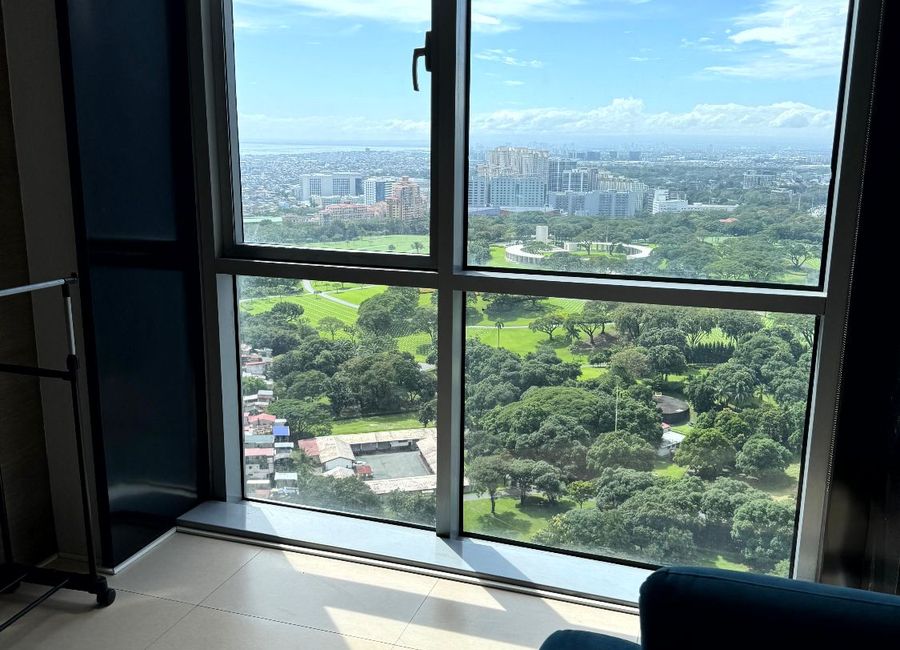 54 Sqm 1 Bedroom with Parking @ Infinity Tower, BGC