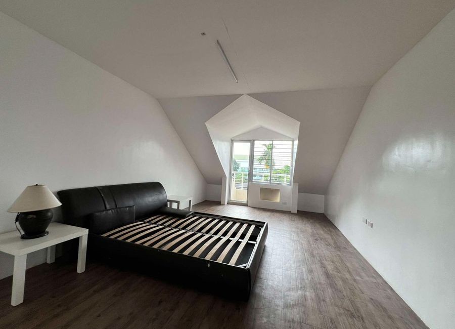 9.5M Two Storey Townhouse with Attic For Sale Located in Holy Spirit ...