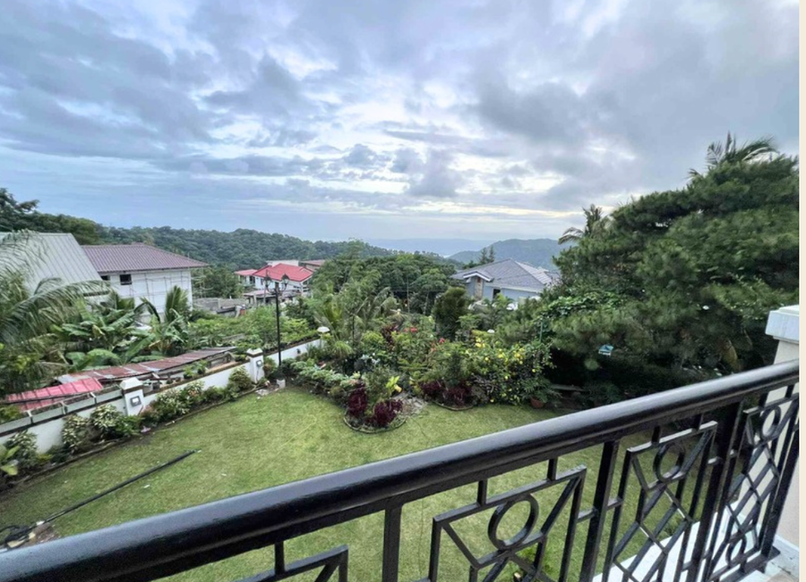 TAGAYTAY RIDGE-SIDE VILLA FOR SALE