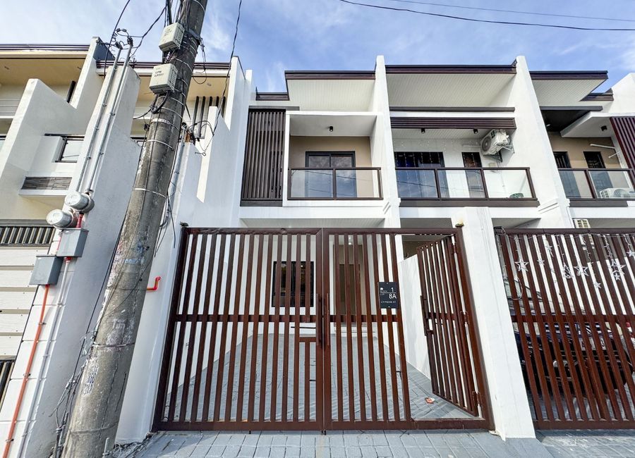 TAX CHARGES ARE FREE! Brandnew Elegant Townhouse for Sale in Pilar ...