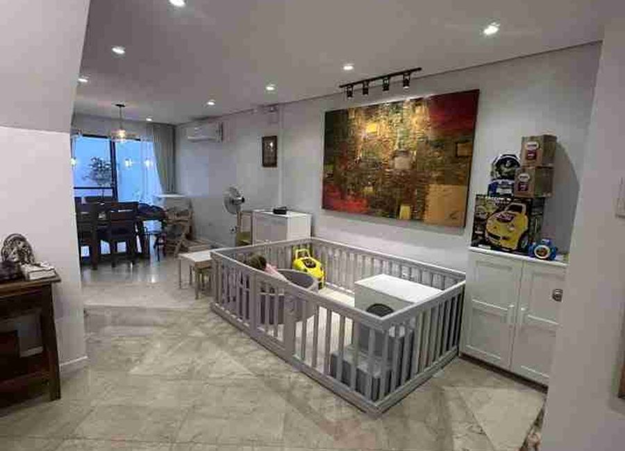 3-Storey 3 Bedroom Townhouse with 2 Car Garage For Sale at Loyola ...