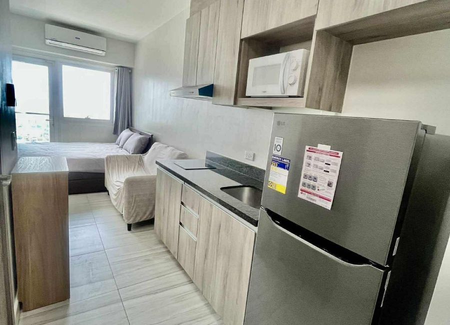 Studio with Balcony Maven at Capitol Commons Condo For Rent in Pasig