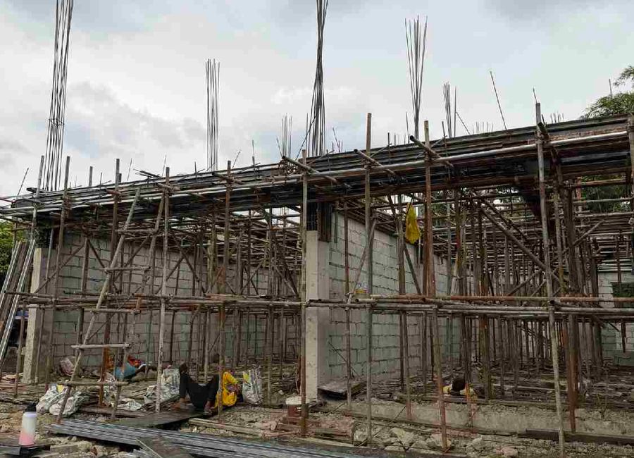 Pre-selling Duplex House and Lot in Town & Country Executive Village