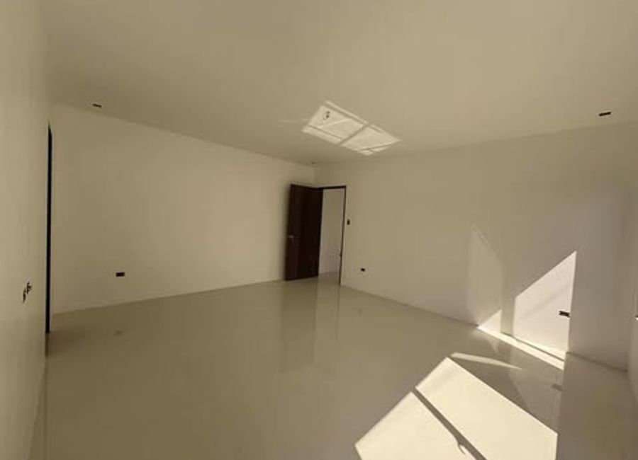 Excellent Home Option in Tandang Sora – ₱21.5M - Gio