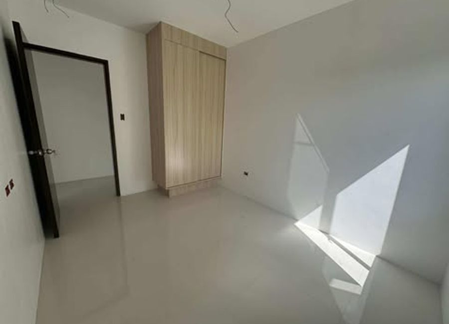 Excellent Home Option in Tandang Sora – ₱21.5M - Gio