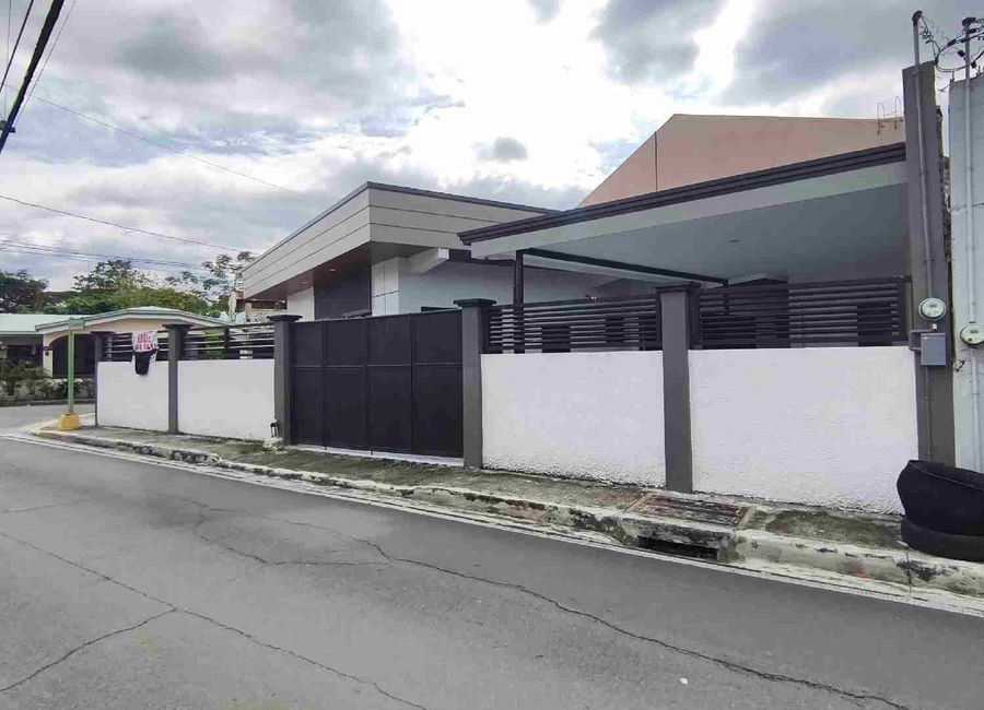 3 Bedroom House for Sale in Camella Homes Classic, Las Piñas City