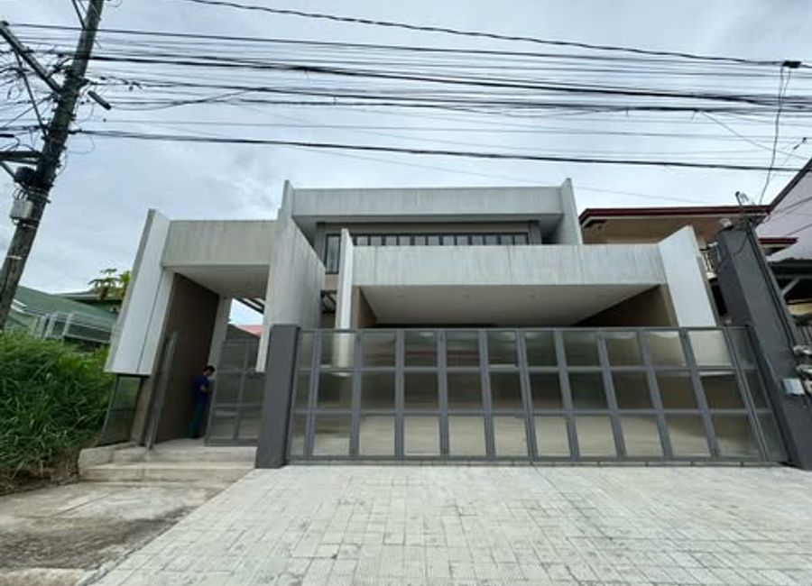 Industrial-Style Luxury Residence in Sacred Heart Village, Quezon City ...