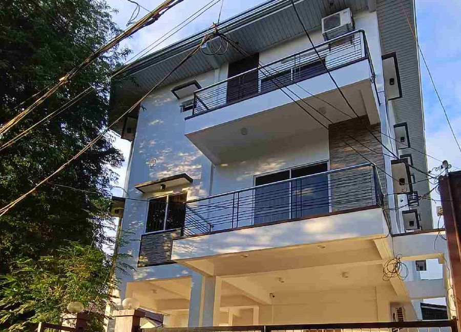 Corner Single Detached House and Lot in Cainta Rizal